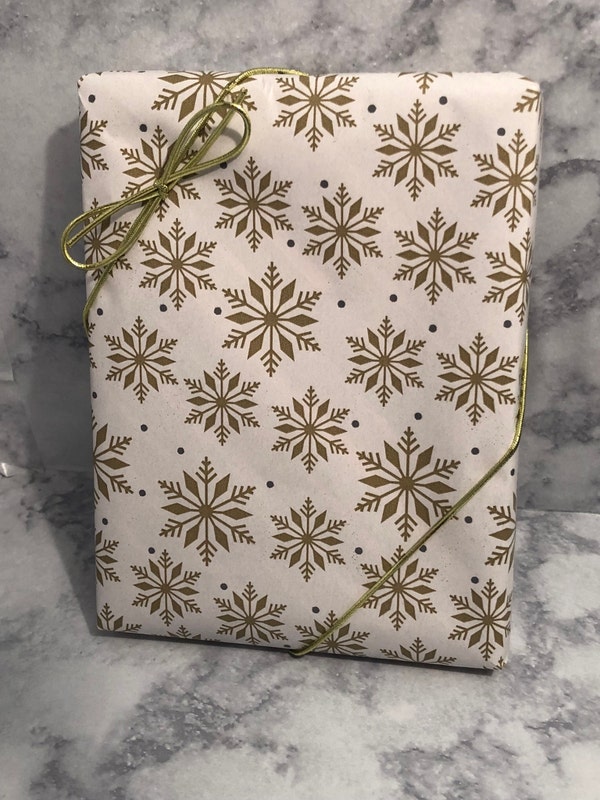 SAGE GREEN Cupcake Wrappers Dark Green, Light Green, Scalloped Edge ...