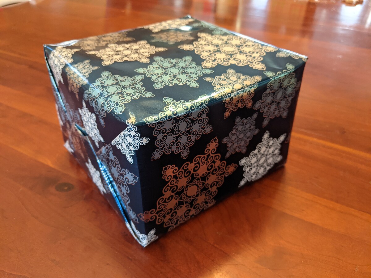 Medium Urn, Ice Blue, Handmade Ash Keeper Capacity 162 Cubic Inches 8 ...