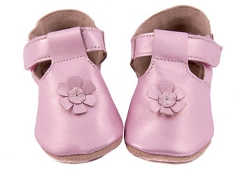 Baby first steps | Etsy