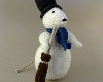 Mouse building a snow mouse christmas decoration little decal