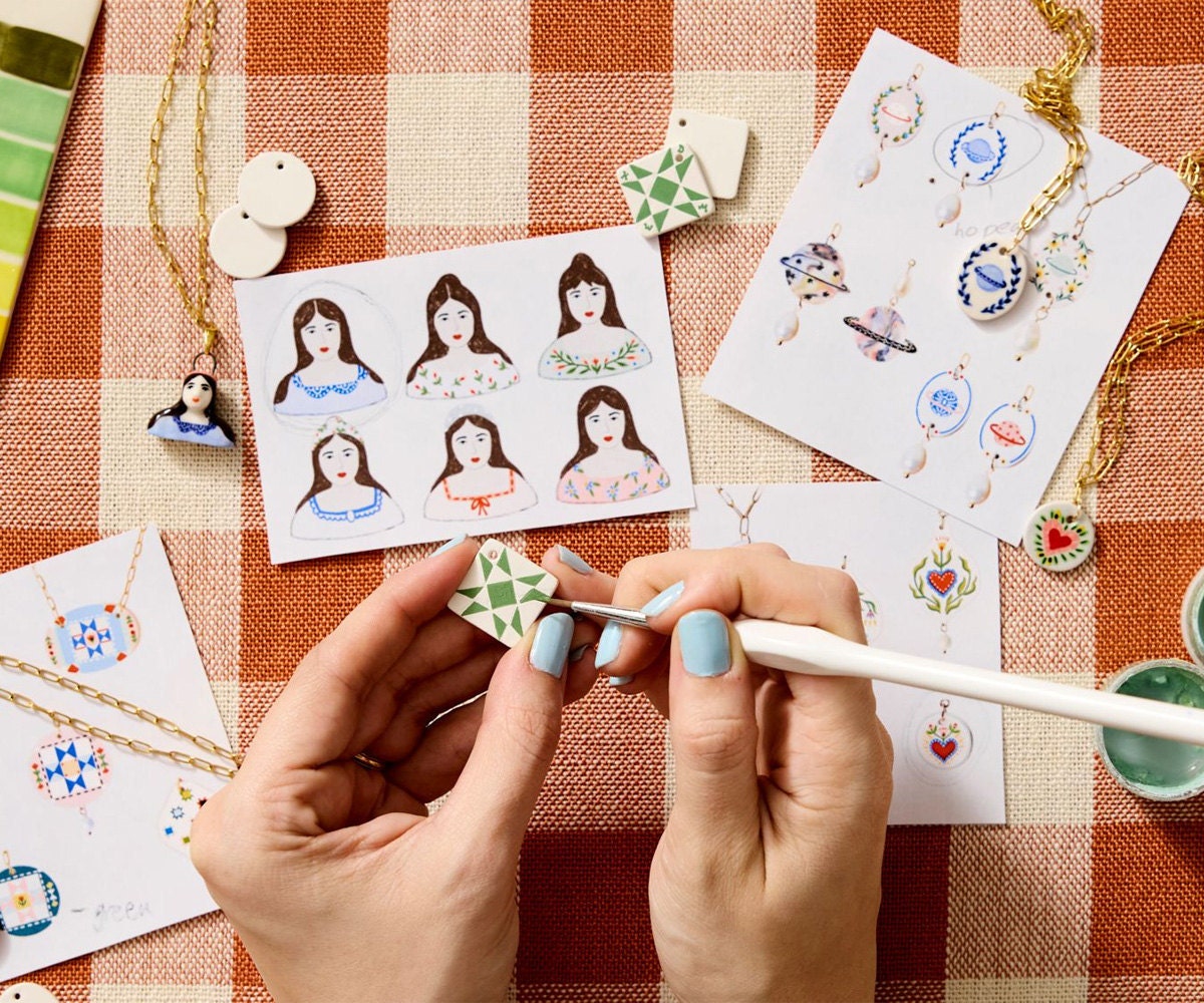 Kacey Musgraves releases limited-edition merch drop exclusively on Etsy ...