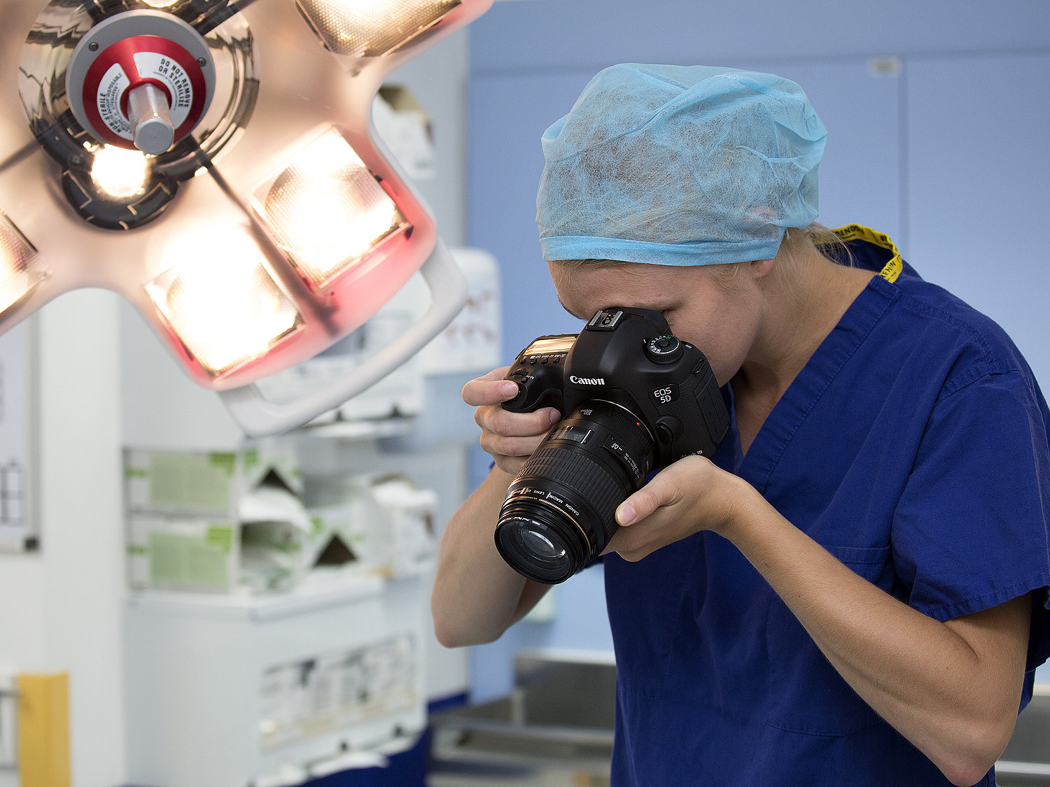 A Bookbinder’s Journey in Medical Photography