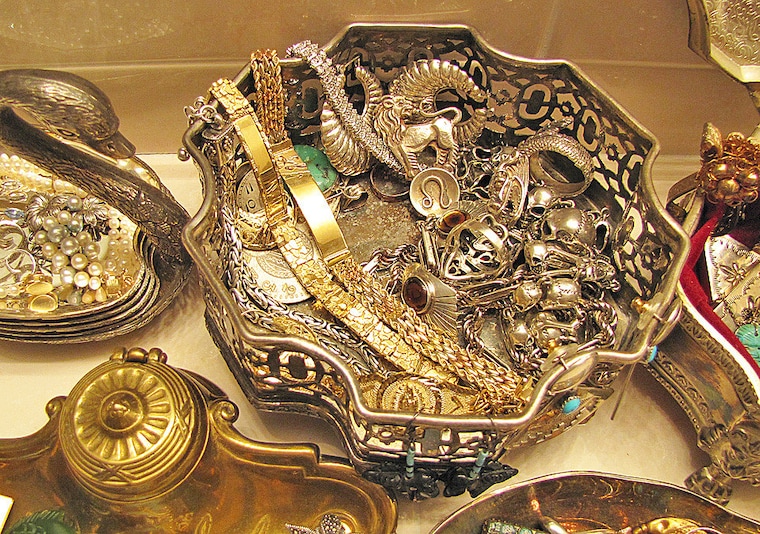 SwanTreasures - Etsy