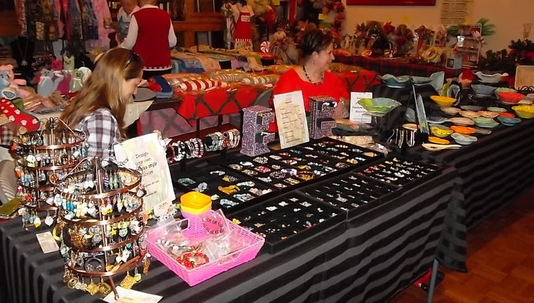 Earmarksdesigns - Etsy