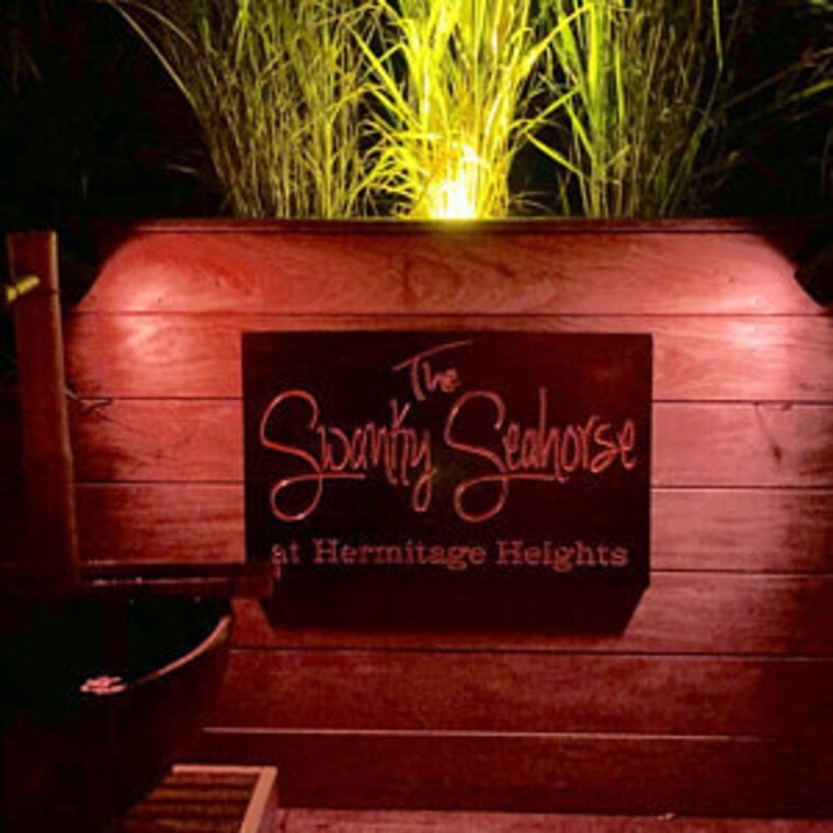 BenchmarkSignsGifts - Etsy