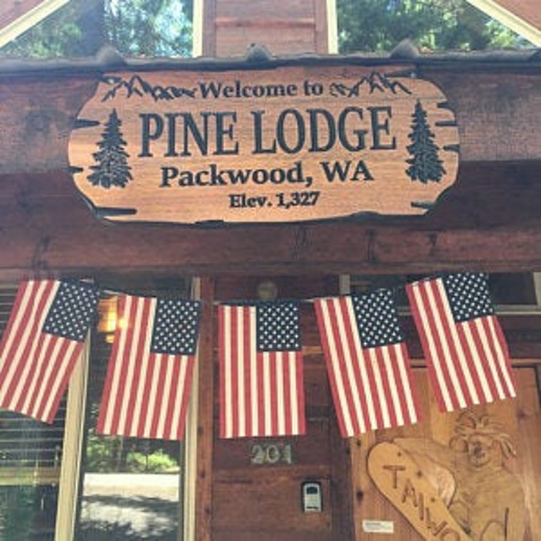 BenchmarkSignsGifts - Etsy