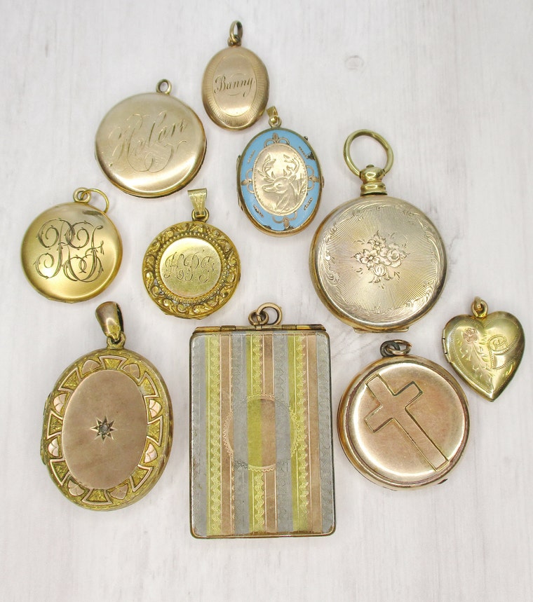 SmallTownVintageShop - Etsy