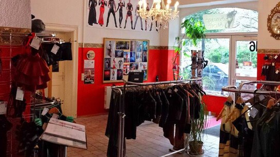SavageWearLatex - Etsy.de
