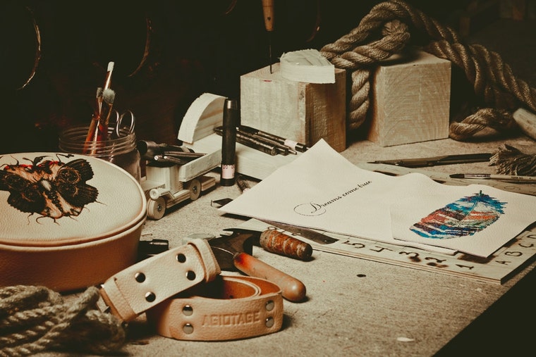 AGIOTAGE - Etsy