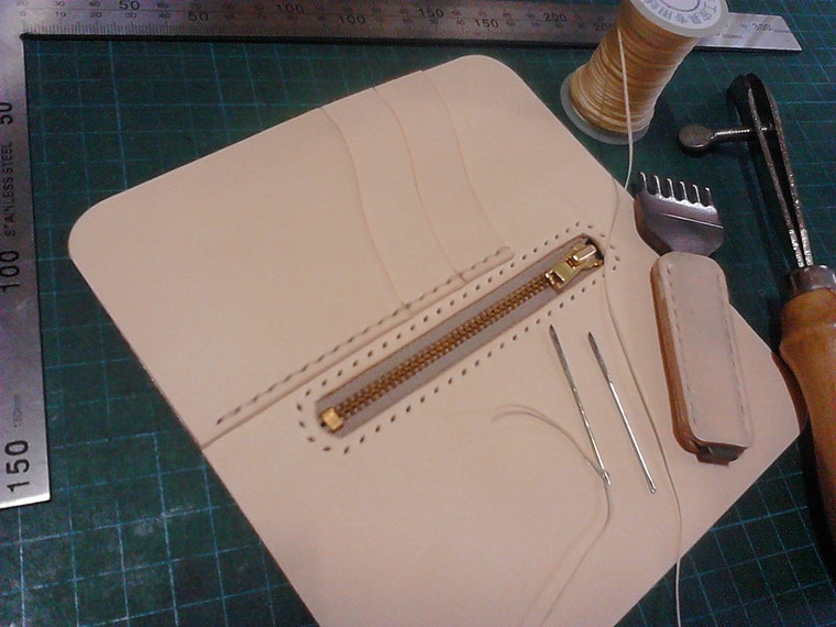 TreeworksLeather (by Pattanasak Thienmunewai) - Etsy