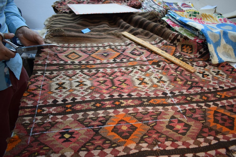 AssyrianRug - Etsy