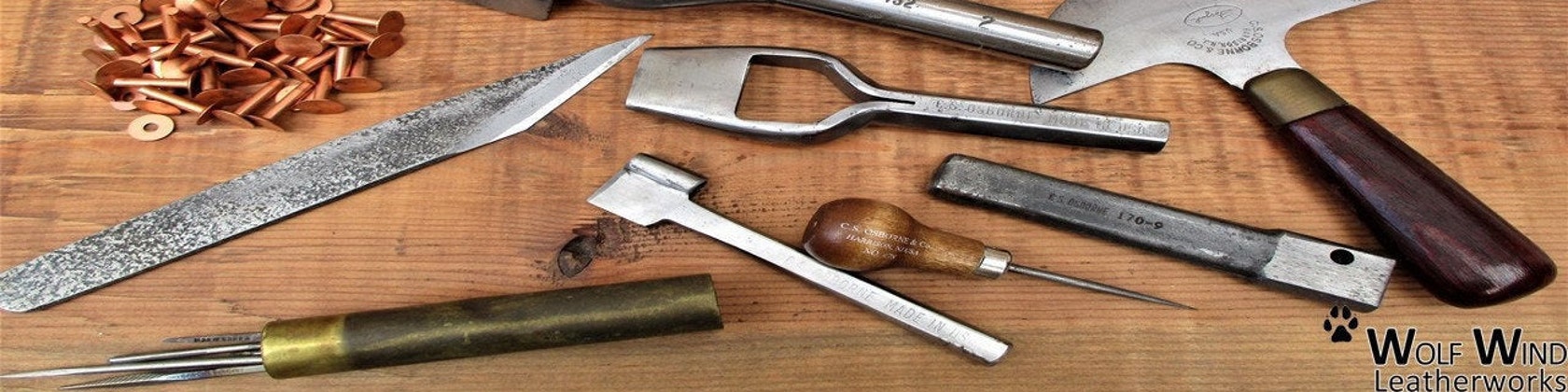 Casual and urban line. Handmade leather by WolfWindLeatherworks