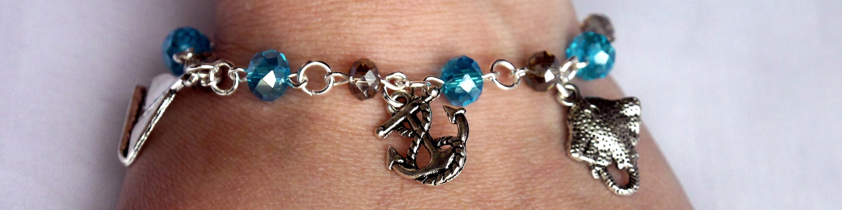 Handmade & Affordable Trinkets and Wedding by IssysArts on Etsy