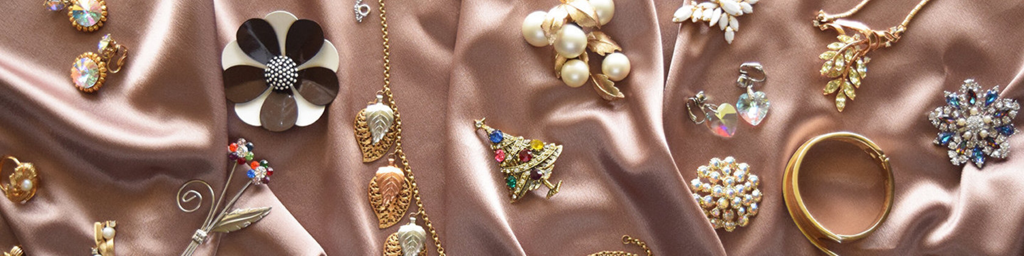 ValuedVintageJewelry - Etsy