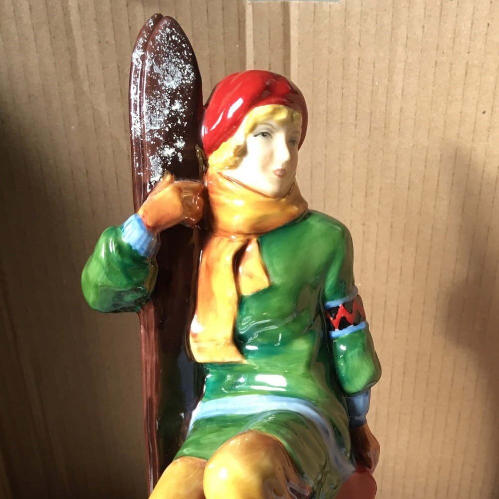 Art & Collectibles Maw & Paw Broon and the Bairn figurine from the ...