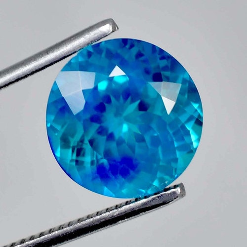 16 x 11 mm フローレスグレード 11.00カラット 100% 天然 16 x 11 mm フローレスグレード 11.00カラット 100% 天然