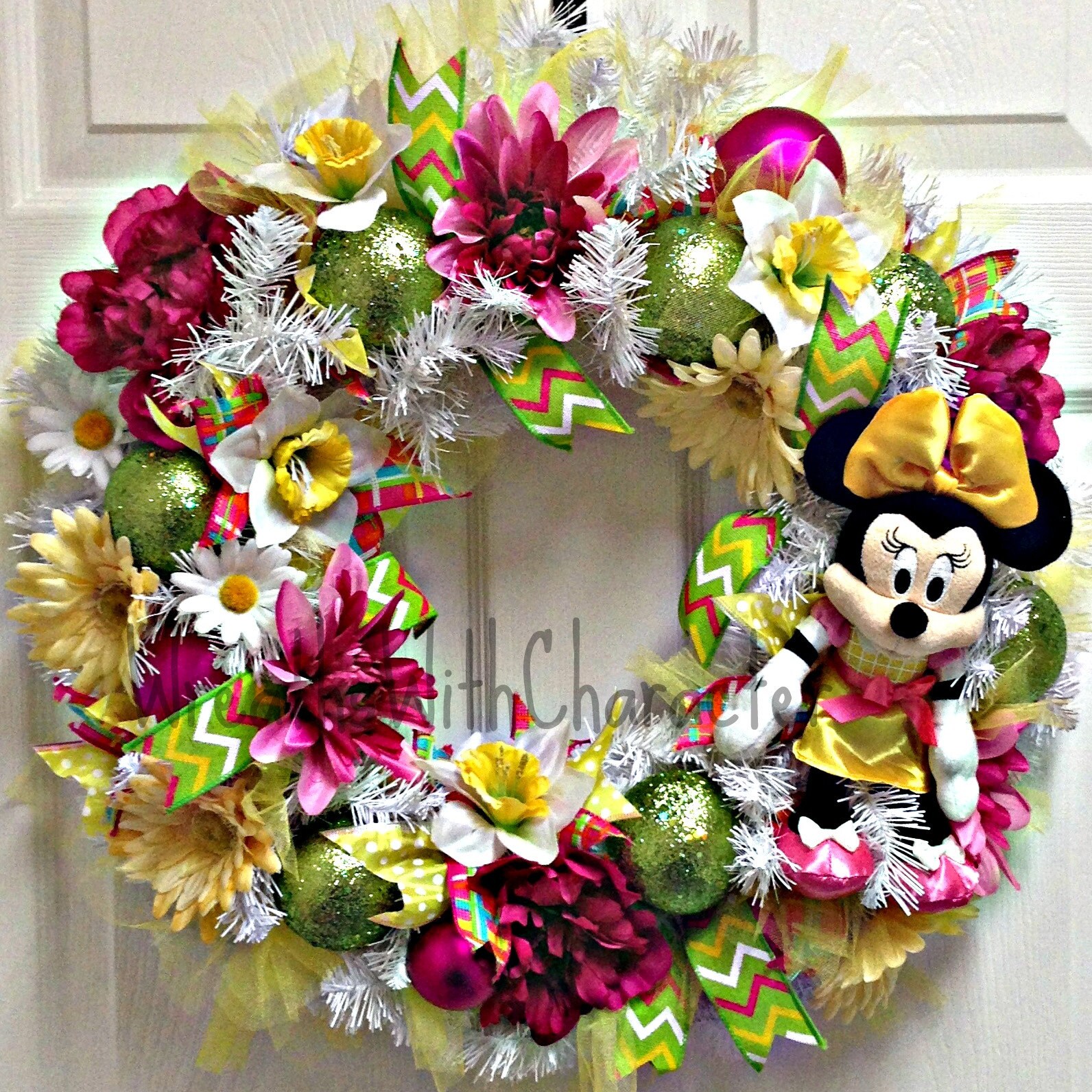 WreathsWithCharacter - Etsy