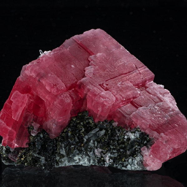 Unusual Vertically Stacked Faden Quartz Crystals Barrel. 100% ...