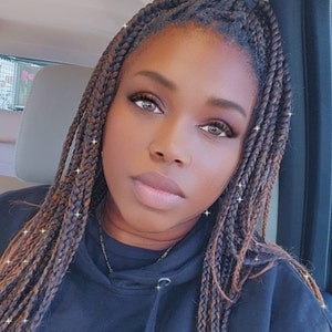 Eres' Model Empowerment Journal: A Guide to Confidence, Growth, and ...