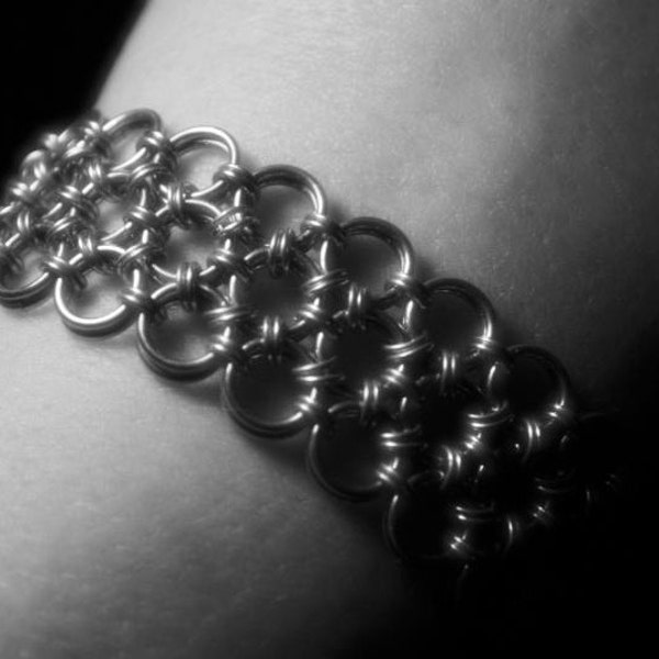 European 6-in-1 Chainmail Cuff - Etsy