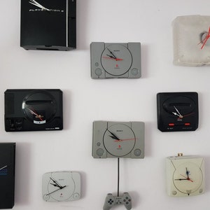 Playstation 1 Pendulum Clock - Etsy