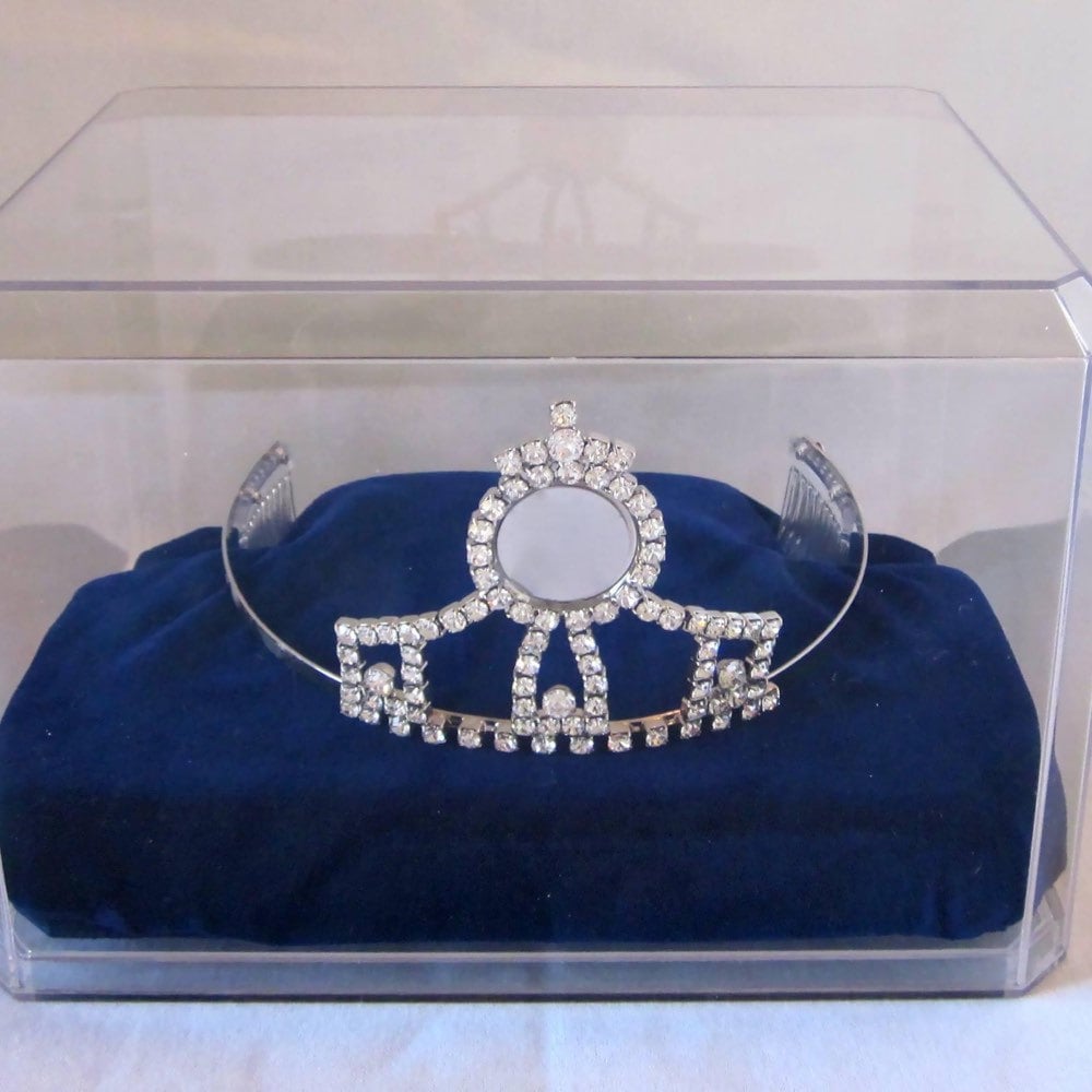 CrownCasesByAngela - Etsy