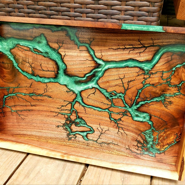 Large Black Walnut / Large Tree Slice / Cake Stand / Charcuterie ...