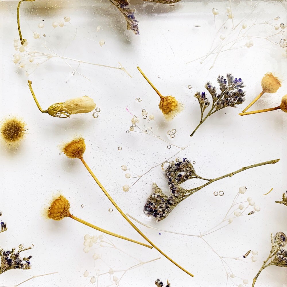 Home & Living Kitchen & Dining Small Resin Blood-Stained Plate etna.com.pe