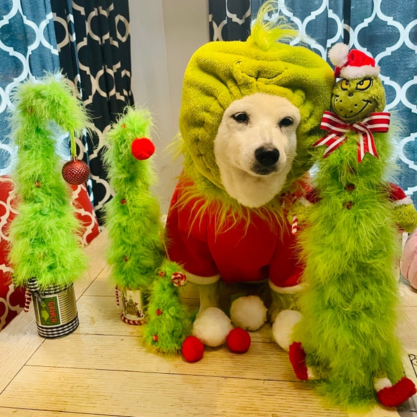 Amazing Little 11 Inch Grinch Inspired Tinsel Truck With a Furry Tree ...