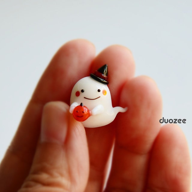 small is fun. 100% handmade glass miniatures. by duozeeToo on Etsy