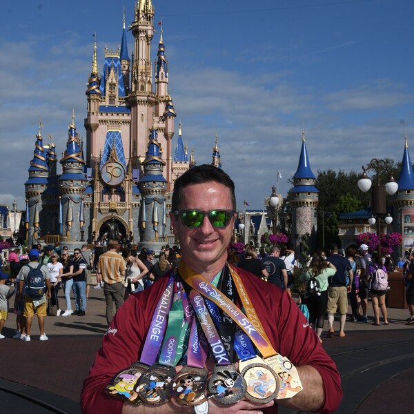 Run Disney Vinyl Decal Rundisney Marathon Runner Car Decal Laptop Water ...