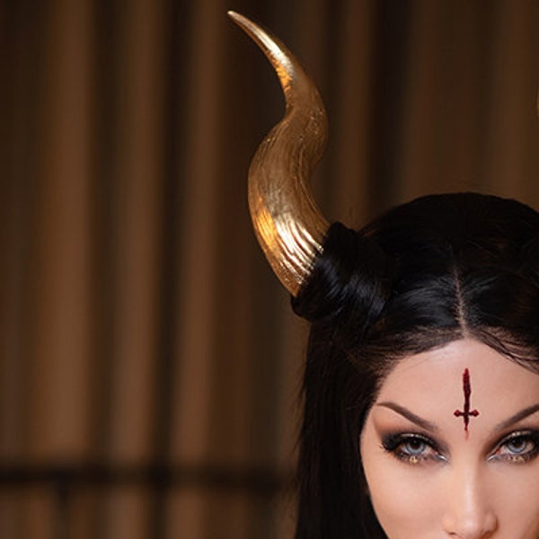 Sylvanas Windrunner Shadowlands Gauntlets inner and Outer Blizzard ...