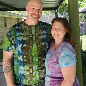 Spooky Glow-in-the-dark Shirt Creepin' It Real Skeleton Peace Hand With ...