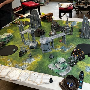 Baby Groot Desk Buddy - Etsy