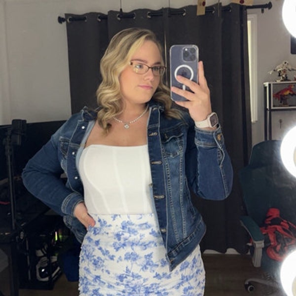 Lady Dimitrescu Statue Resident Evil Village Crystal Dimitrescu Remains ...