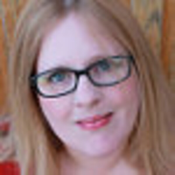 Sewing Pattern for Womens Tops in Misses Sizes & Plus Sizes, Butterick ...