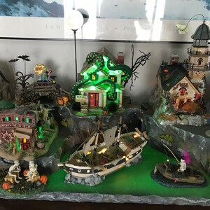 Swamp Cliff Display Platform for Dept 56 or Lemax Halloween Village ...