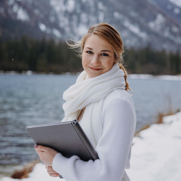 Custom Slim Leather Portfolio A4 Folder Portfolio Vegan Leather ...