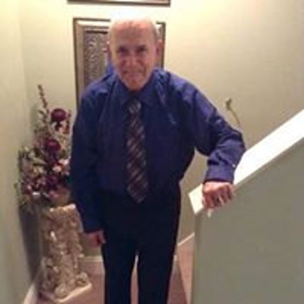 Christmas Holly and Red Berries Wreath Bow, Festive Holiday Lantern ...