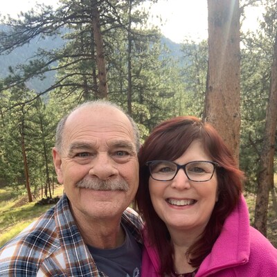 Joe and Geneen Olmetti's favorite items - Etsy