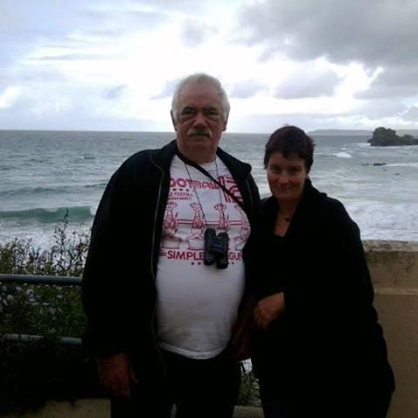 KNITTING PATTERN Blue Alien Inspired Choc Orange Cover / 15 Cms Toy ...