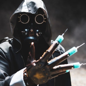 THE DOCTOR resin Full-face Skull Gas Mask - Etsy